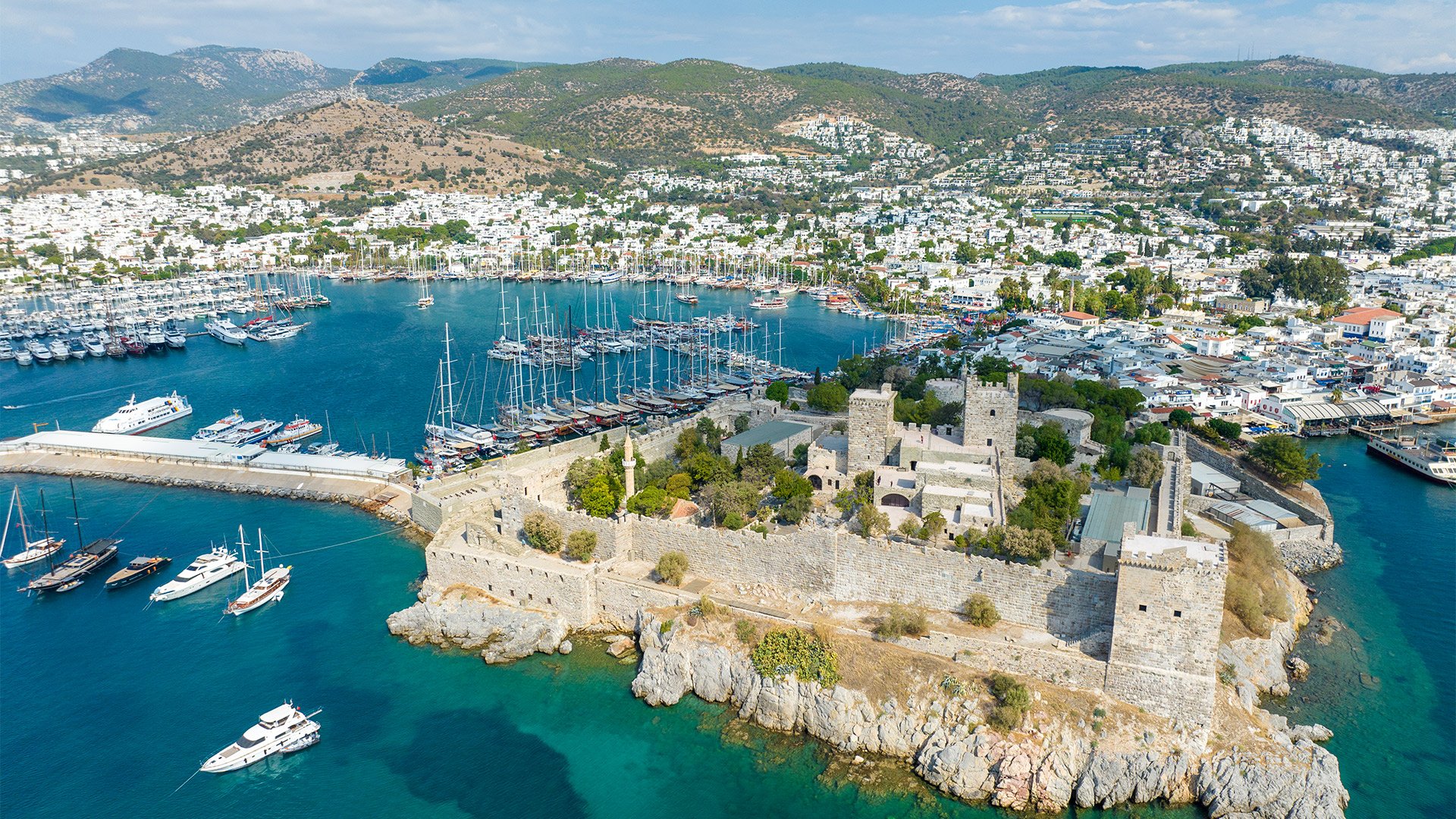 Navigating Bodrum's Marinas: A Voyage Through History and Modern Luxury